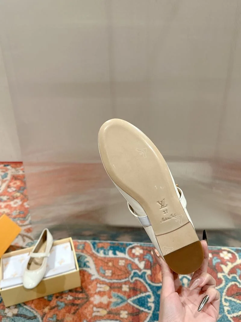Low-cost Louis Vuitton Flat Shoes