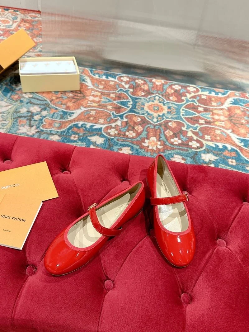 Louis Vuitton Flat Shoes