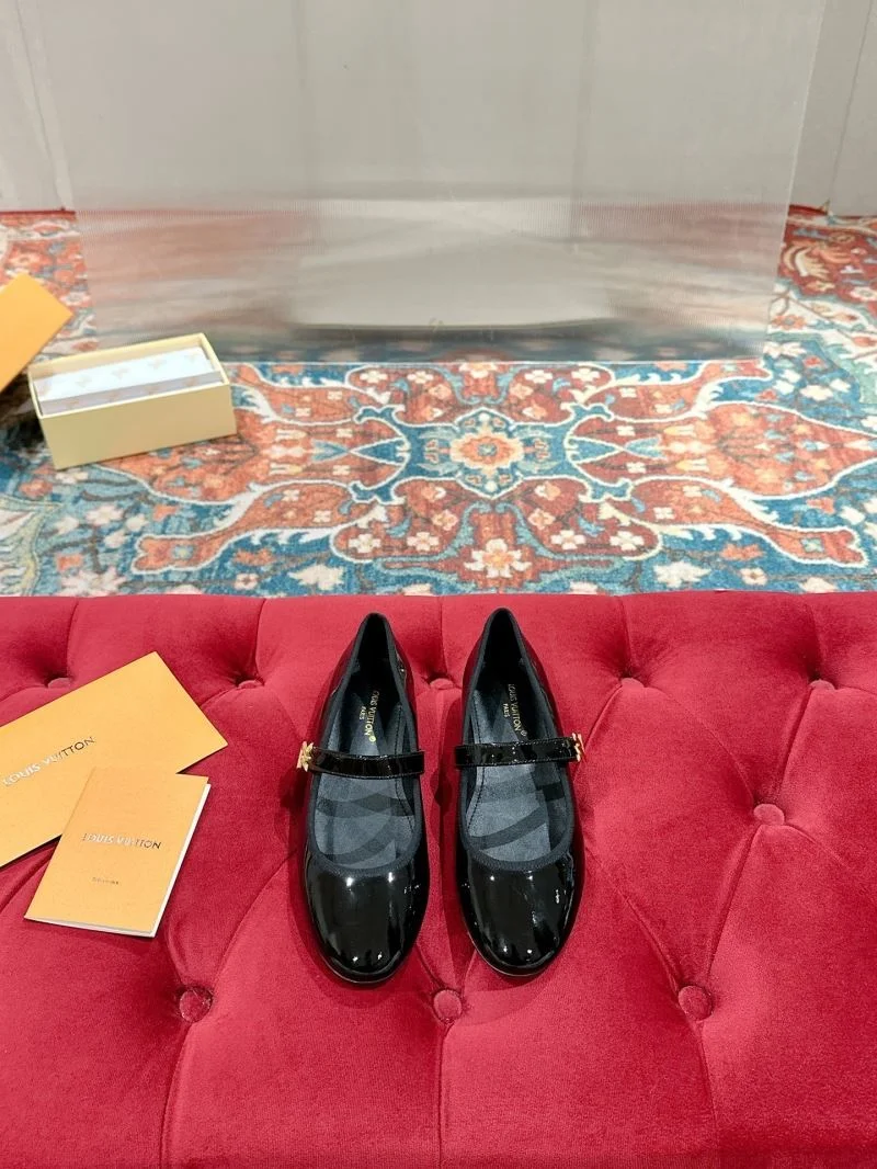 Louis Vuitton Flat Shoes