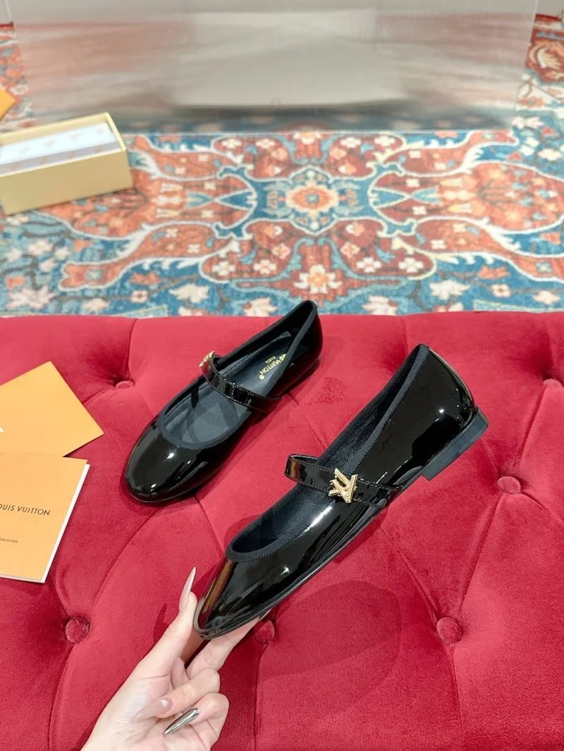 Low-cost Louis Vuitton Flat Shoes