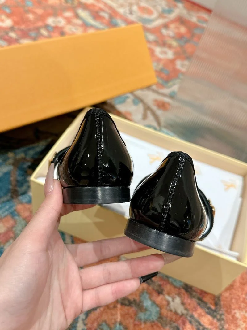 Low-cost Louis Vuitton Flat Shoes