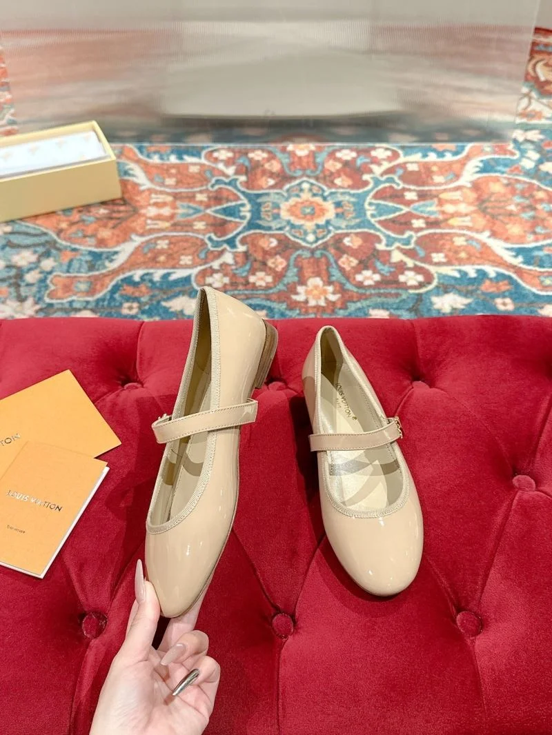 Louis Vuitton Flat Shoes