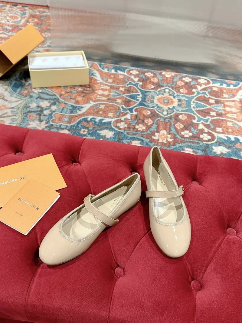 Louis Vuitton Flat Shoes