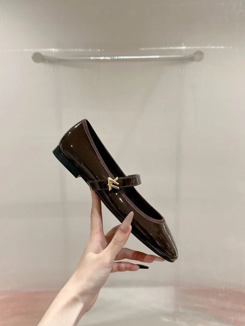 Louis Vuitton Flat Shoes