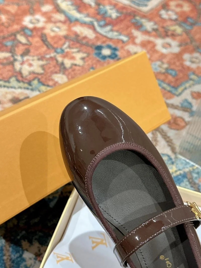 Louis Vuitton Flat Shoes