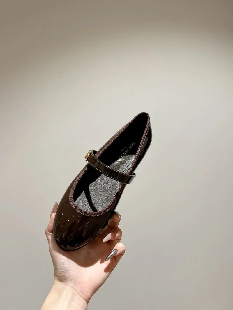 Louis Vuitton Flat Shoes
