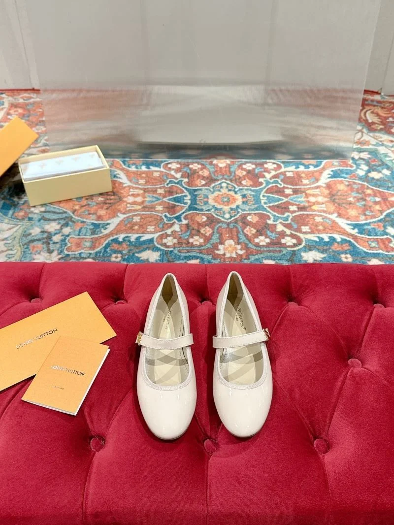 Louis Vuitton Flat Shoes