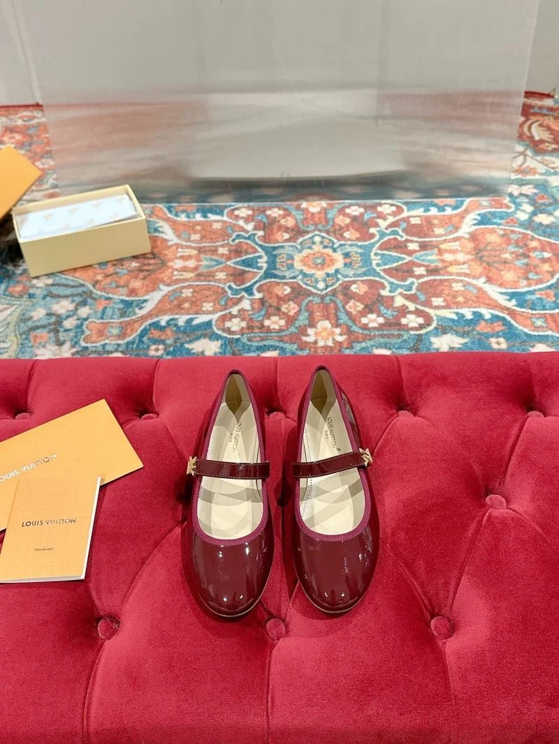 Louis Vuitton Flat Shoes