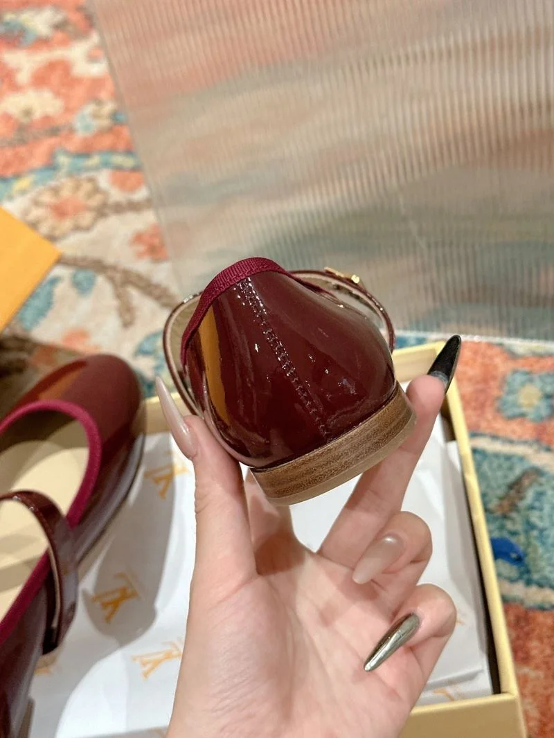 High fidelity Louis Vuitton Flat Shoes