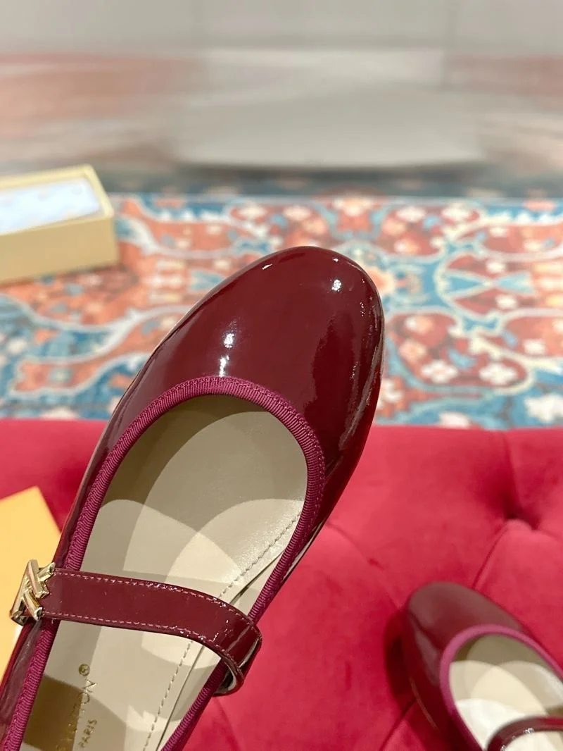 High fidelity Louis Vuitton Flat Shoes