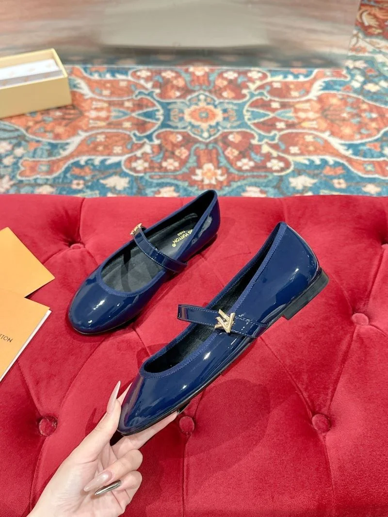 Top mirror Louis Vuitton Flat Shoes