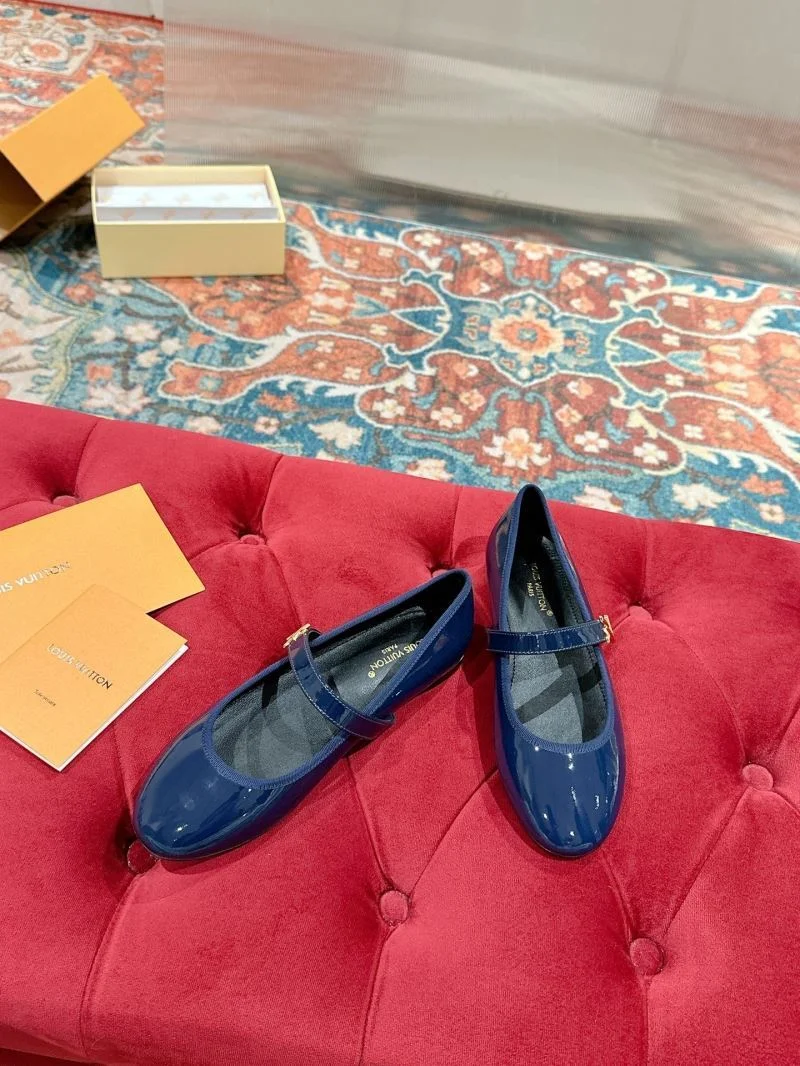 Top mirror Louis Vuitton Flat Shoes