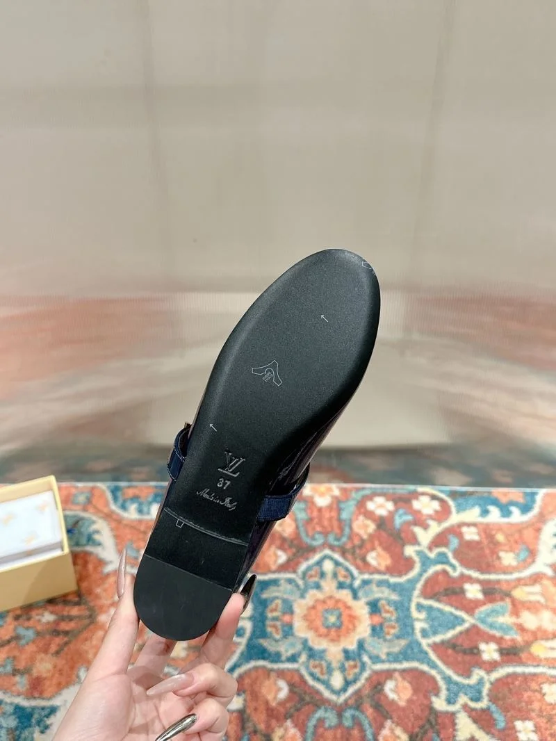 Top mirror Louis Vuitton Flat Shoes