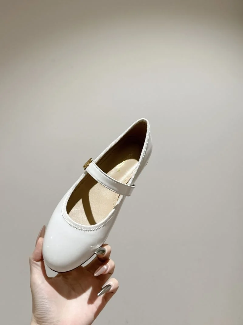 Louis Vuitton Flat Shoes