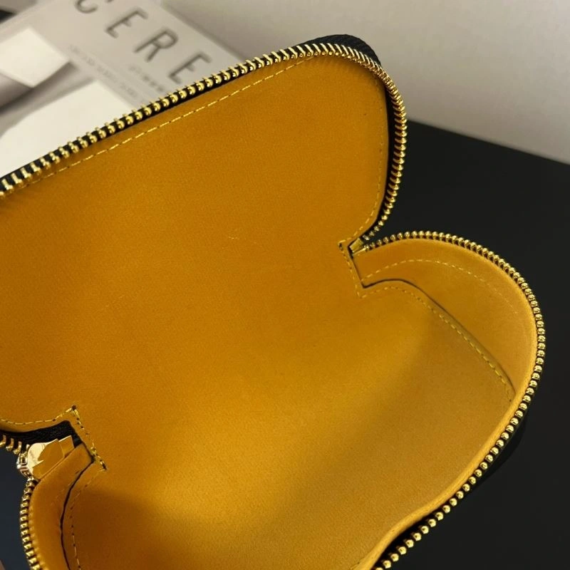 Low-cost Louis Vuitton Glass Boxes