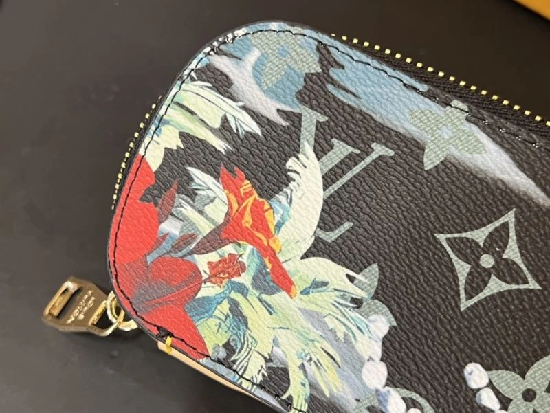 Low-cost Louis Vuitton Glass Boxes