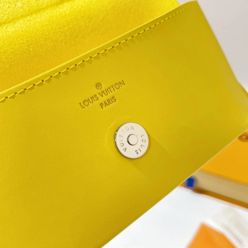 Official Louis Vuitton Glass Boxes