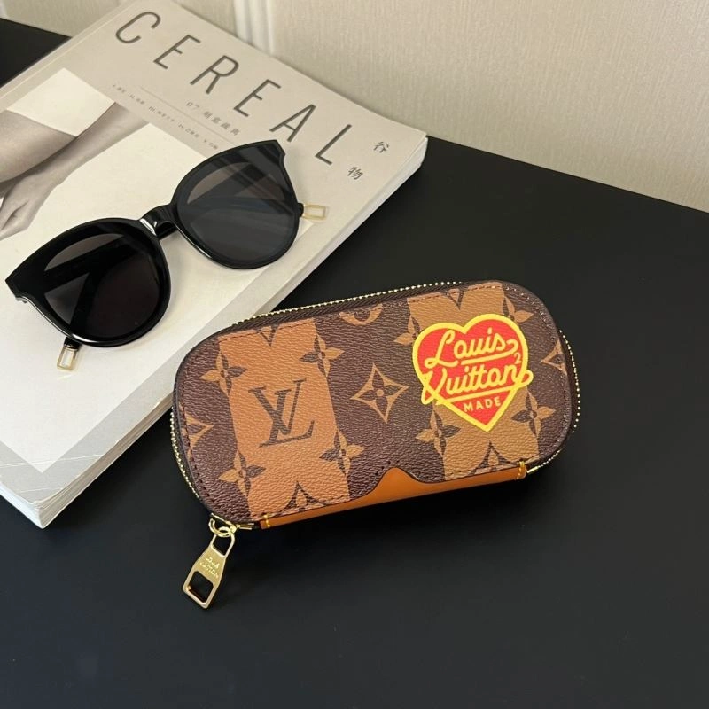 Bargain Louis Vuitton Glass Boxes