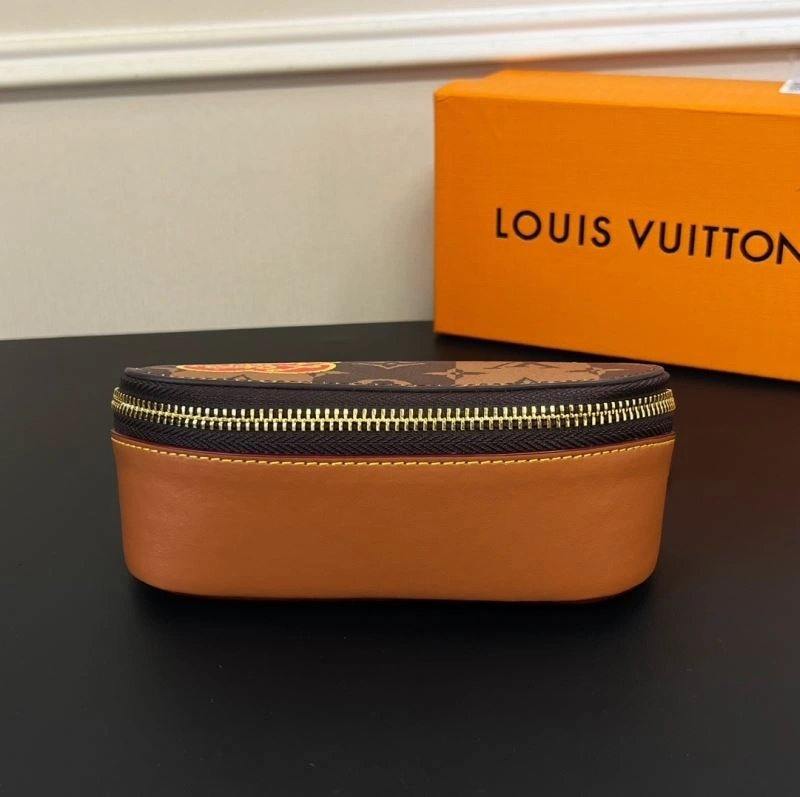 Bargain Louis Vuitton Glass Boxes