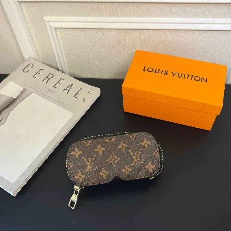 Cut-rate Louis Vuitton Glass Boxes