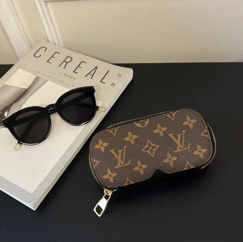 Cut-rate Louis Vuitton Glass Boxes