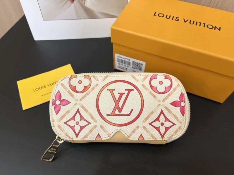 Cut-rate Louis Vuitton Glass Boxes