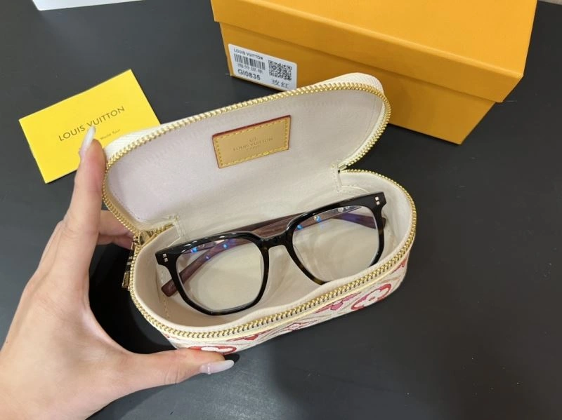 Cut-rate Louis Vuitton Glass Boxes
