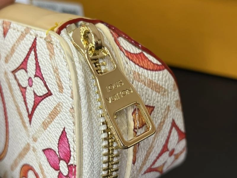 Cut-rate Louis Vuitton Glass Boxes
