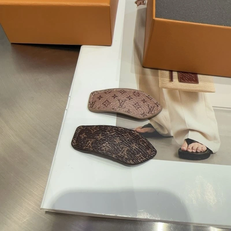 Accurate model Louis Vuitton Hair Hoop