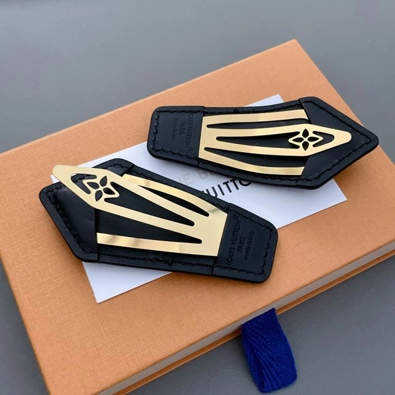 Inexpensive Louis Vuitton Hairpins