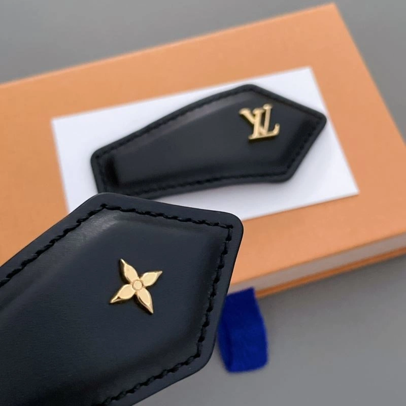 Inexpensive Louis Vuitton Hairpins