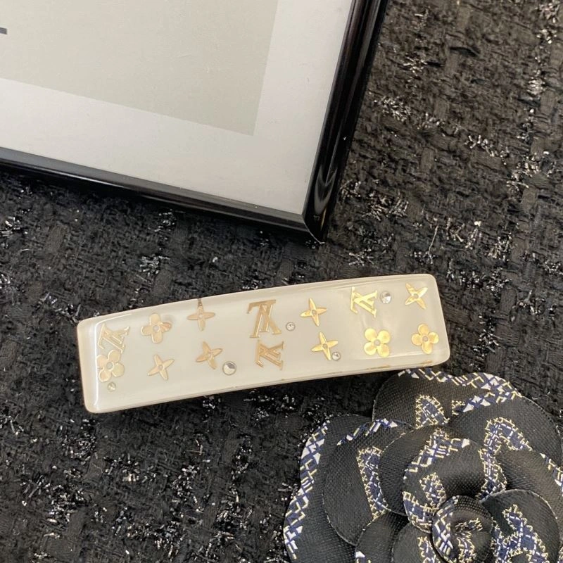 Indistinguishable Louis Vuitton Hairpins