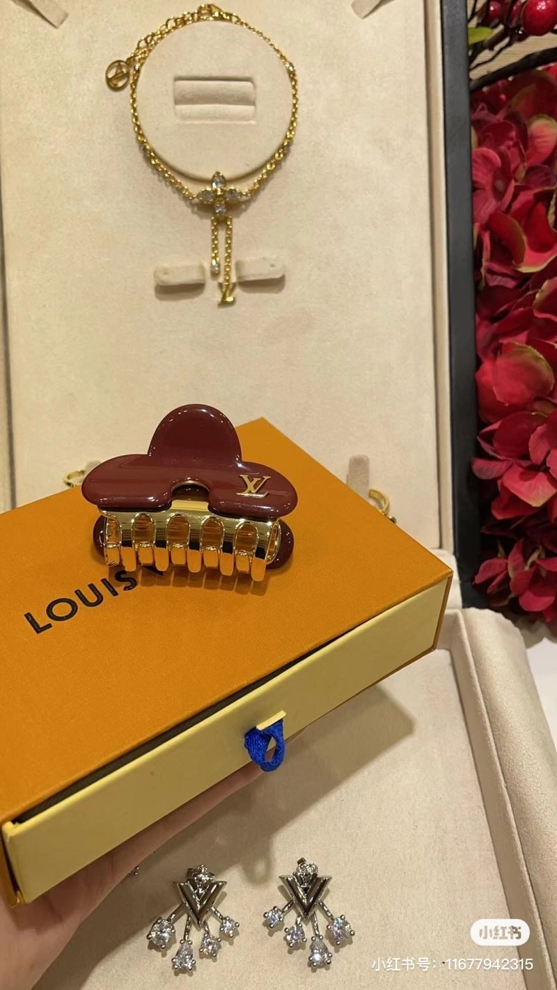 Accurate model Louis Vuitton Hairpins
