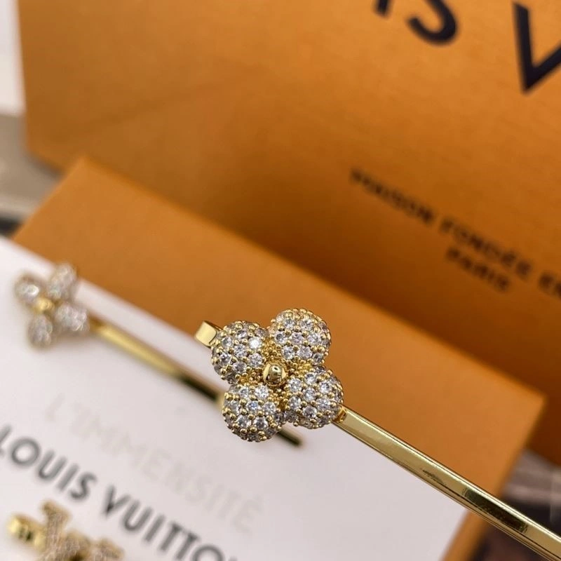 Economical Louis Vuitton Hairpins