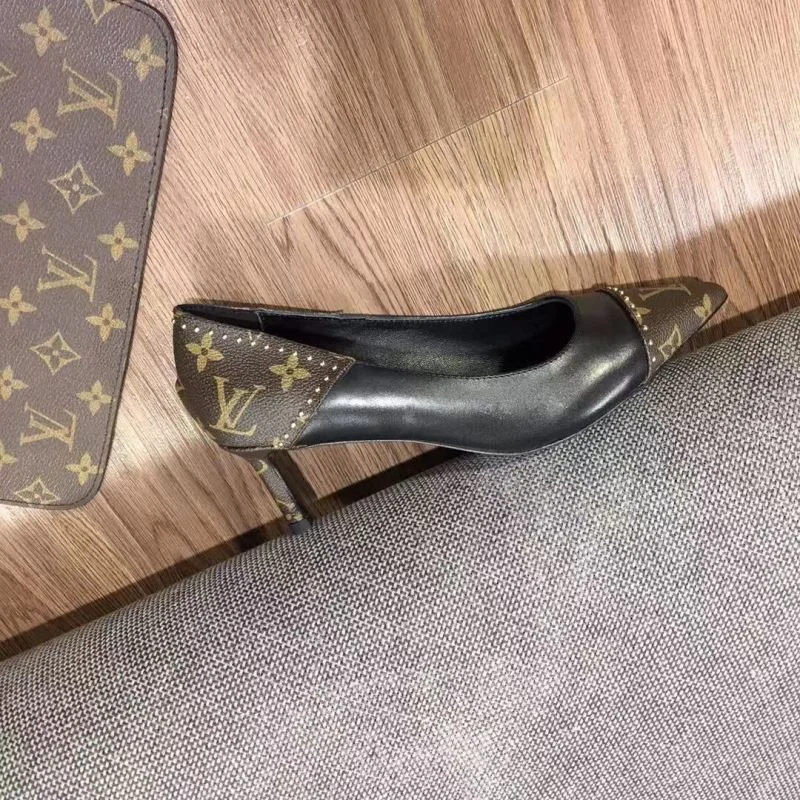 High accuracy Louis Vuitton Heeled Shoes