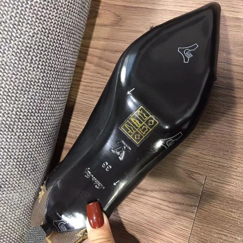 High accuracy Louis Vuitton Heeled Shoes