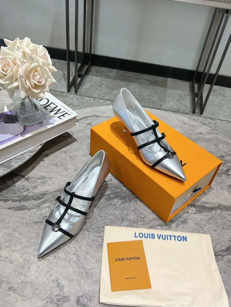Accurate model Louis Vuitton Heeled Shoes