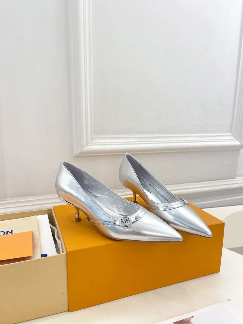 Accurate model Louis Vuitton Heeled Shoes