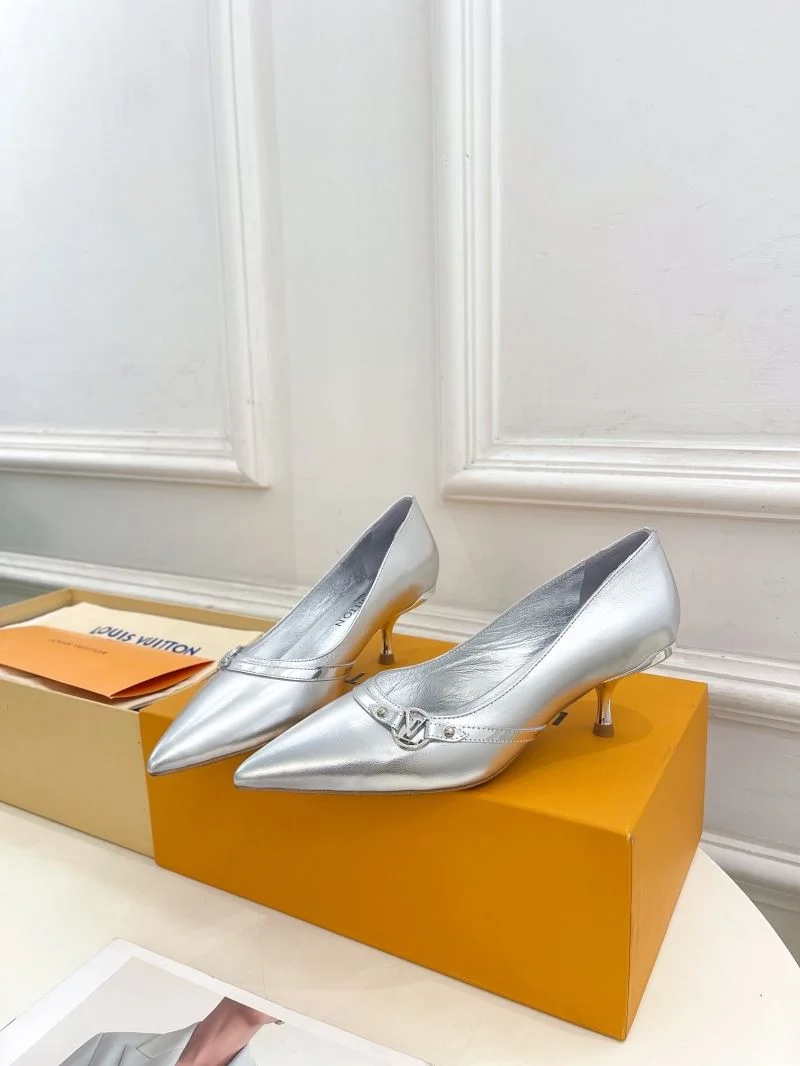 Accurate model Louis Vuitton Heeled Shoes