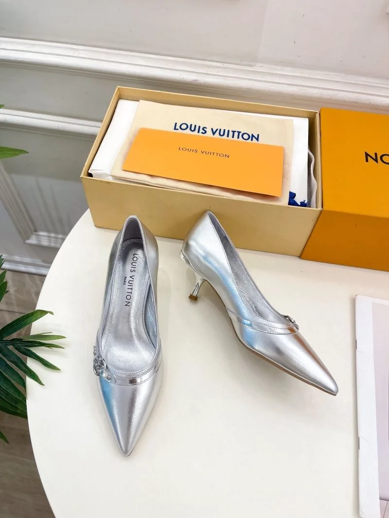 Accurate model Louis Vuitton Heeled Shoes