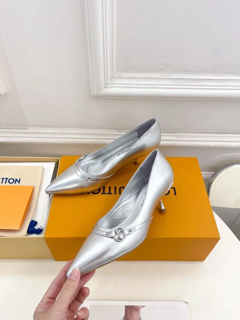 Accurate model Louis Vuitton Heeled Shoes