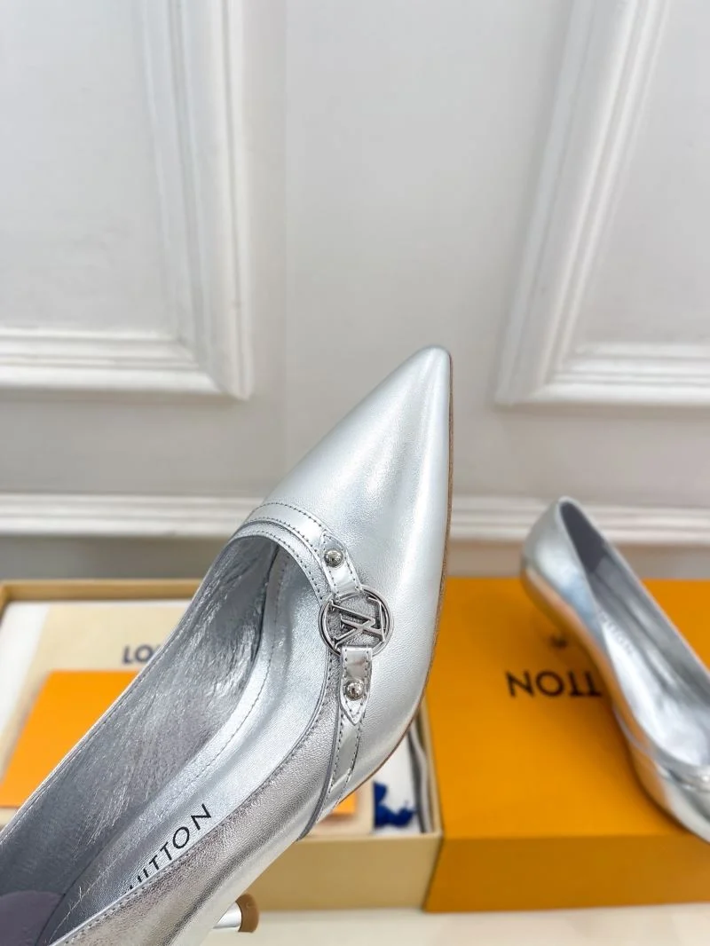 Accurate model Louis Vuitton Heeled Shoes