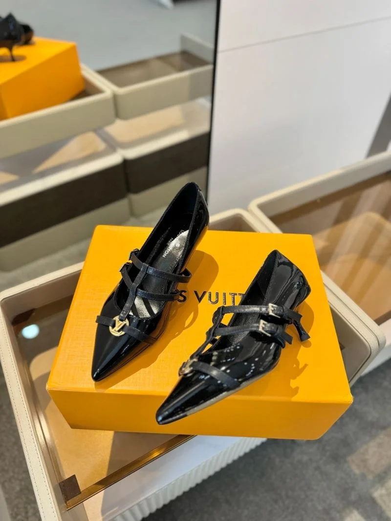Exact replica Louis Vuitton Heeled Shoes