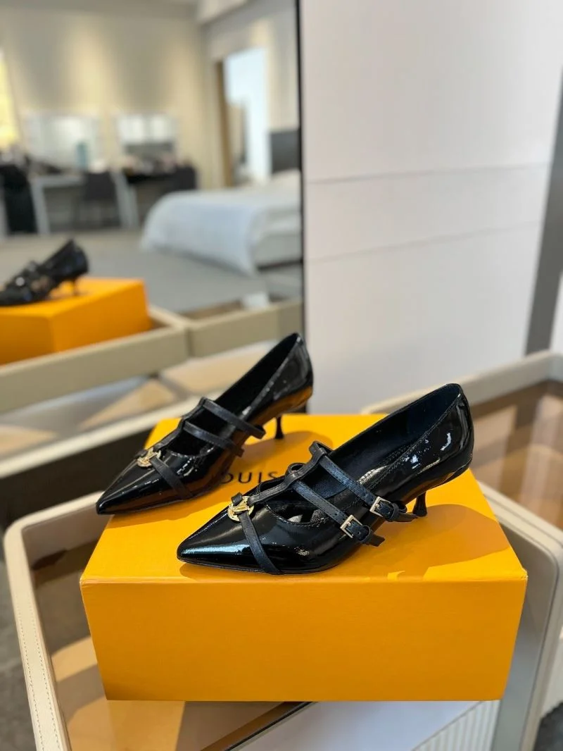 Exact replica Louis Vuitton Heeled Shoes