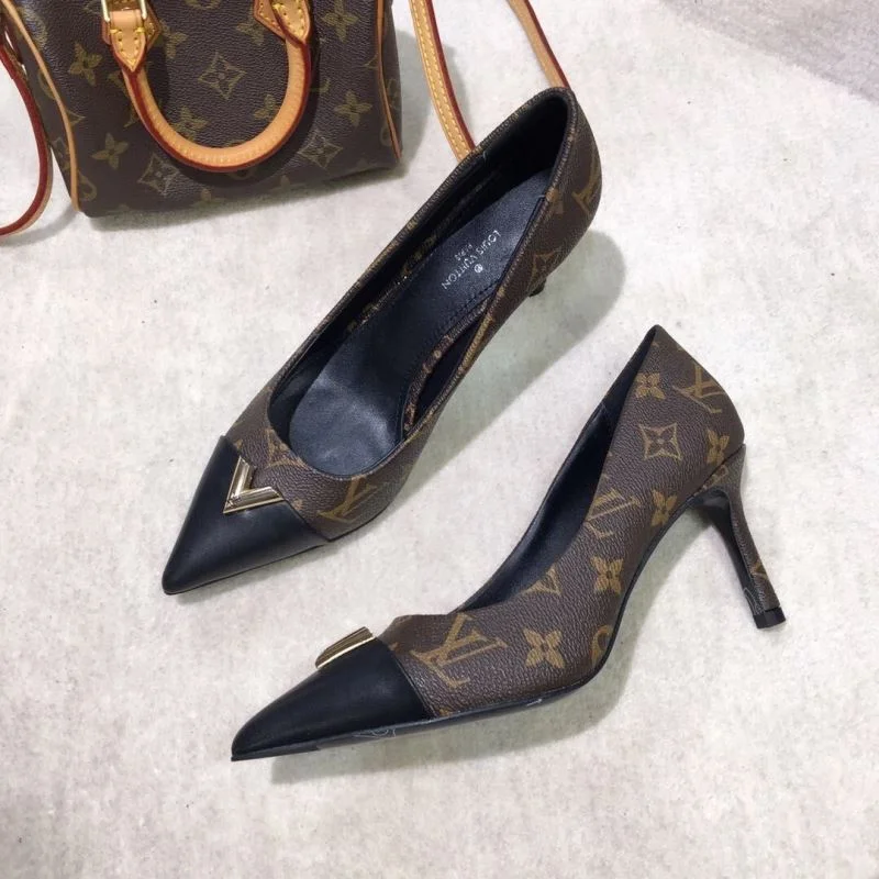Accurate model Louis Vuitton Heeled Shoes
