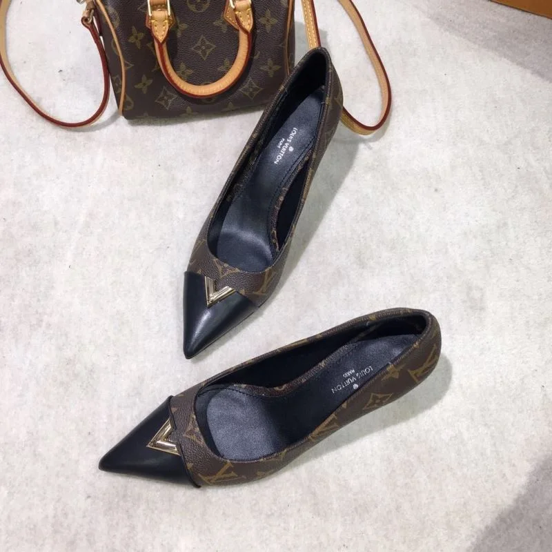 Accurate model Louis Vuitton Heeled Shoes