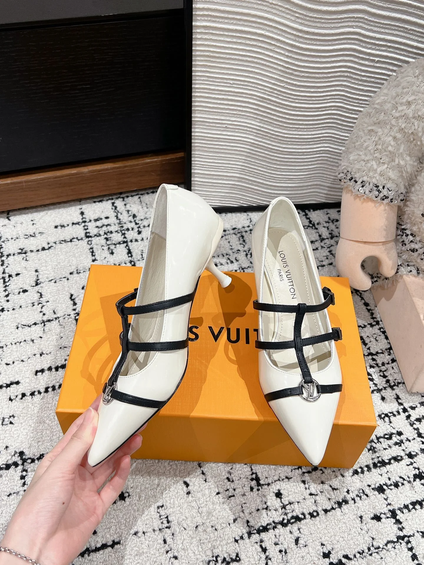 Perfect replica Louis Vuitton Heeled Shoes