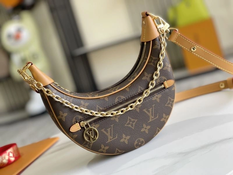 Accurate model Louis Vuitton Hobo Bags