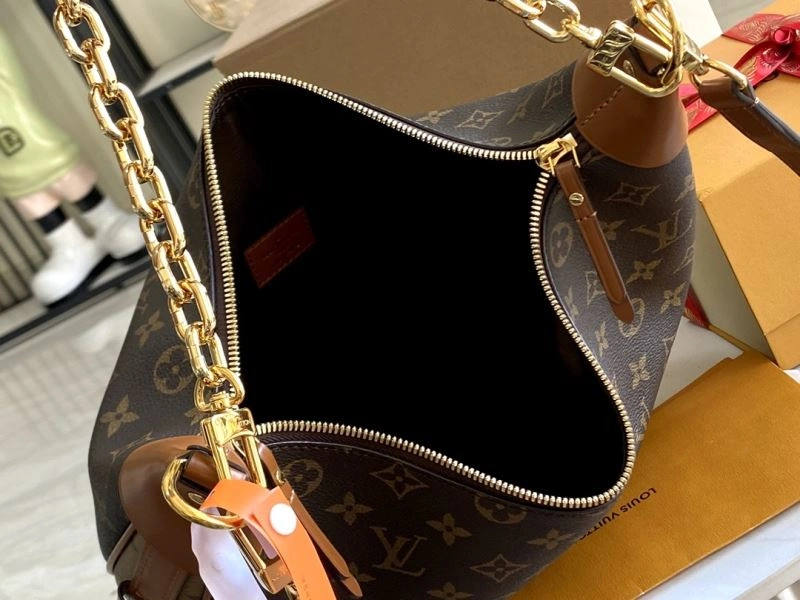 Indistinguishable Louis Vuitton Hobo Bags