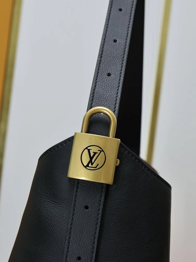 Mirror quality Louis Vuitton Hobo Bags